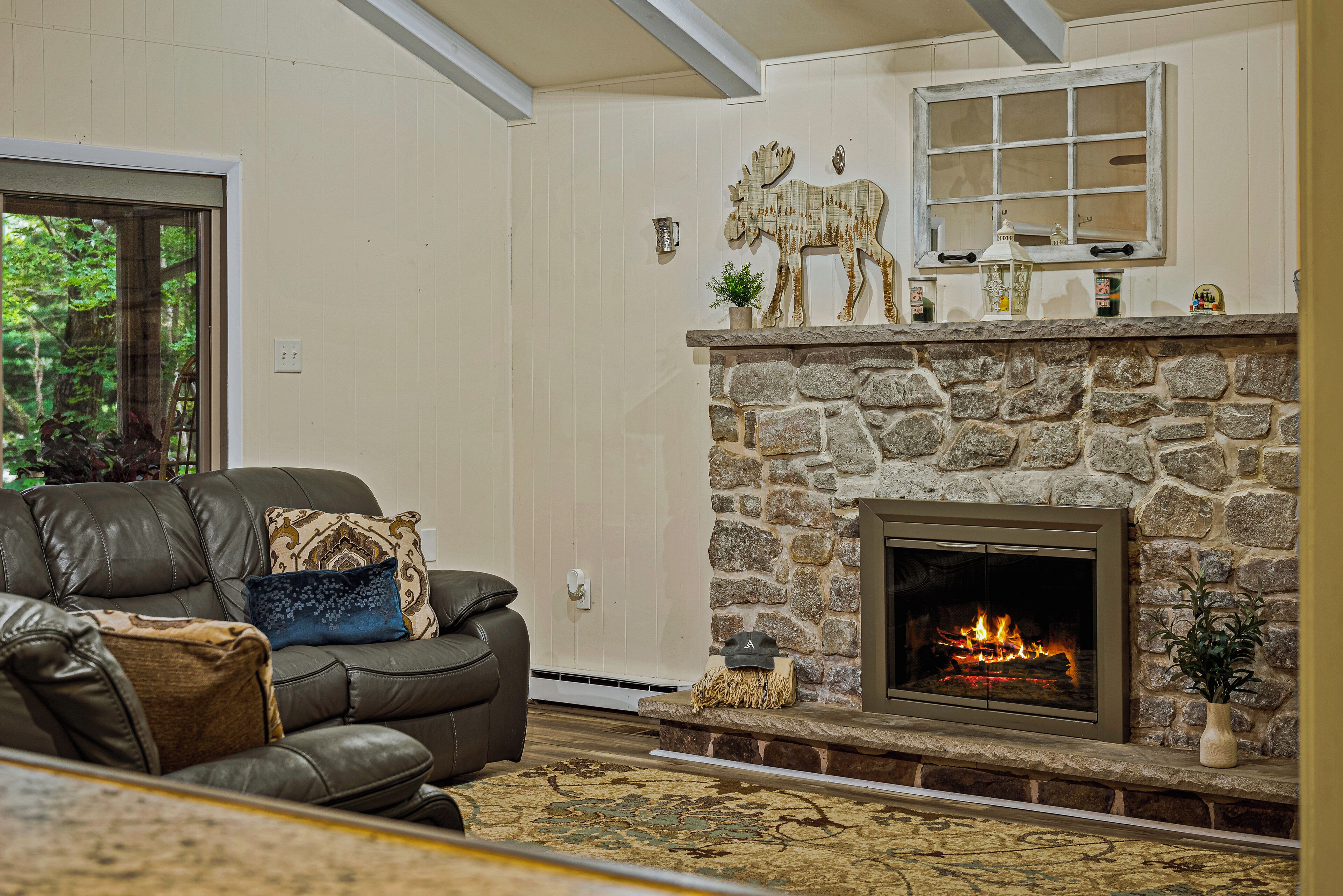 Frolic On Fern By Avantstay | Enclosed Deck W/ Forest Views, Bar - Towamensing Trails
