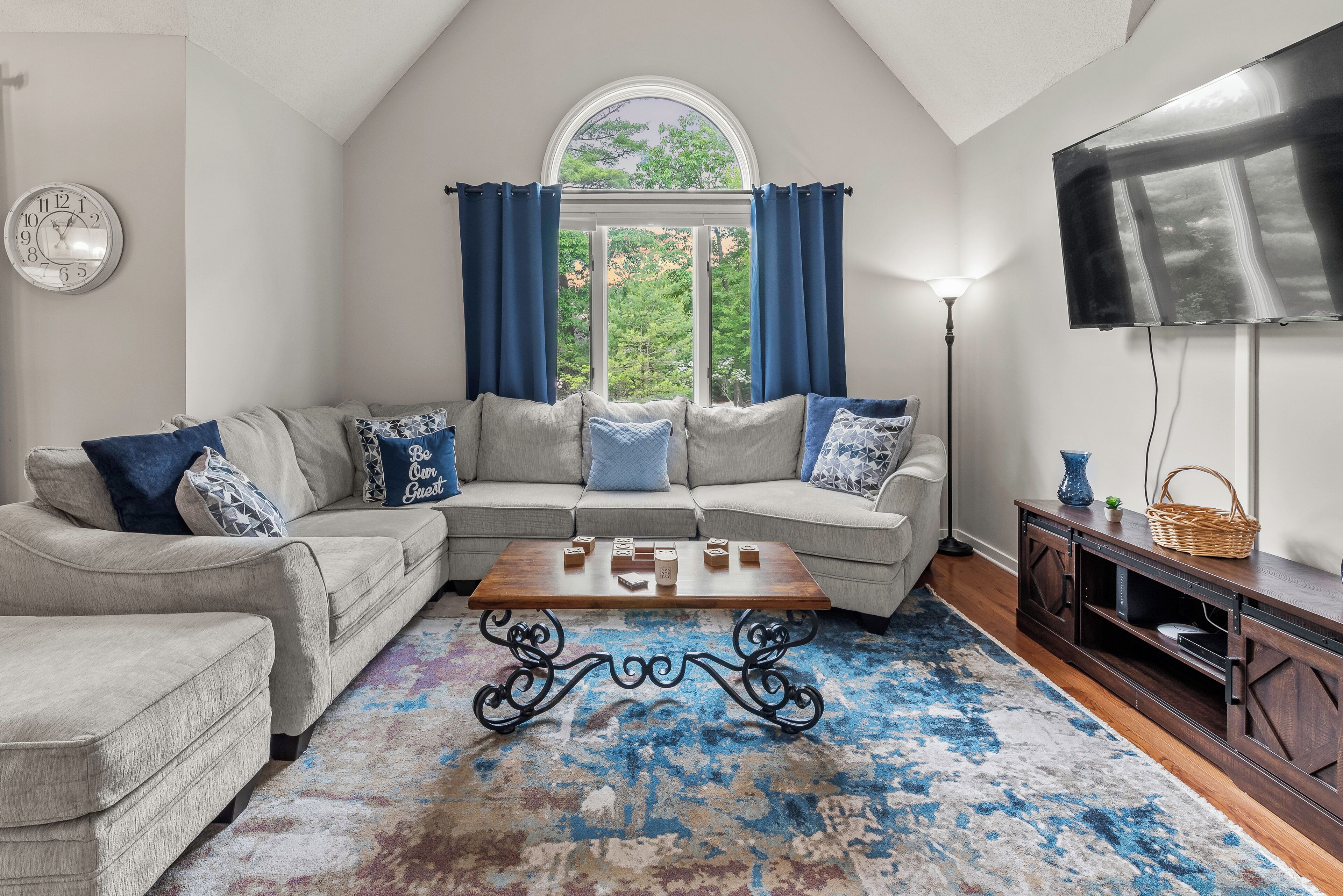 Lake Harmony Retreat  Fire Pit + Game Room  Near Big Boulder | The Boulder Inn - Albrightsville, PA