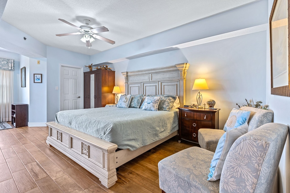 Beachside Bliss / Walk to Beach / Great Amenities / OW5-401 - Volusia ...