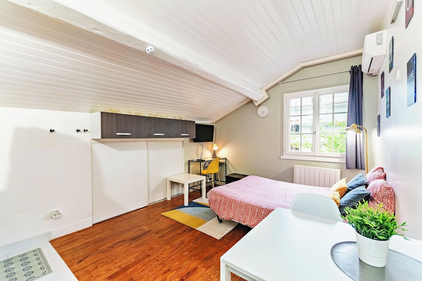 Cosy Air-conditioned Studio With Secure Parking - Lyon