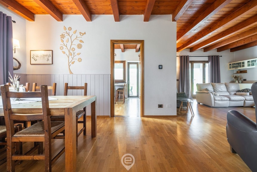 Garden Paradise Escape - Cabras