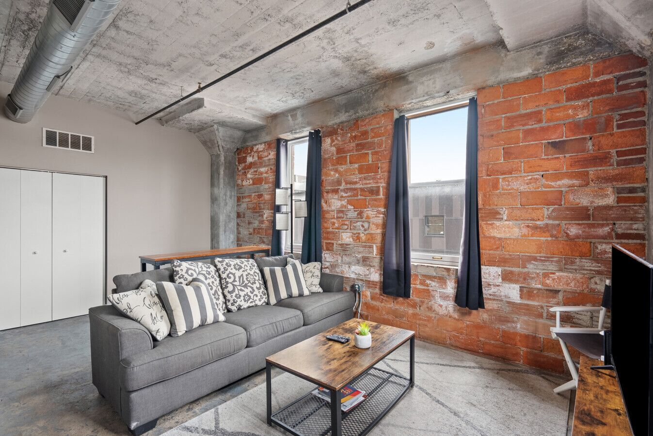 The Nelson Lofts - Unit 1 (1 Br) - Davenport, IA