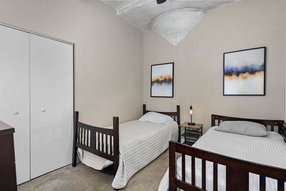 The Nelson Lofts - Unit 3 (2 Br) - Rock Island, IL