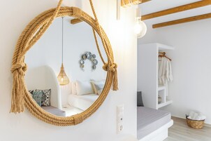 Suíte grand, vista para o mar | Individualmente decorados, individualmente mobiliados, escrivaninha