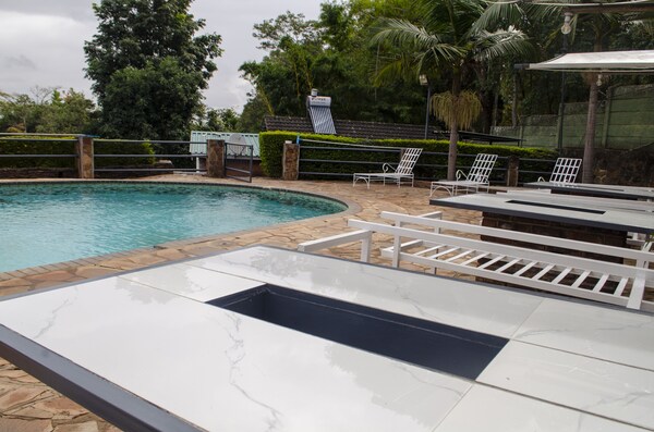 The Hilltop Guesthouse - Harare