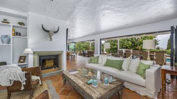 Villa, fumadores | 4 quartos