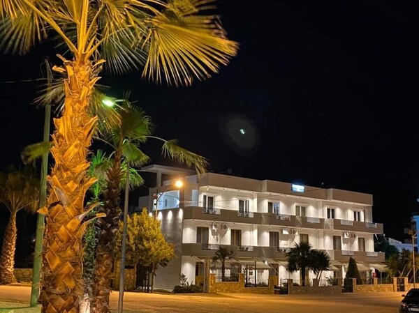 Resol Hotel - Ksamil