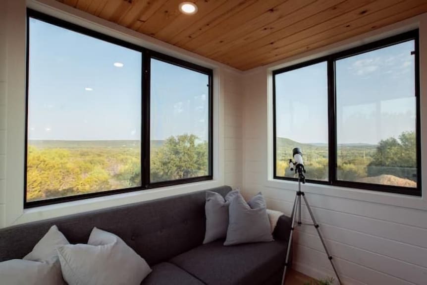 Peaceful Tiny Home On Hilltop With Gorgeous Sunsets & Scenic Views - Palo Pinto Mountains State Park, Texas