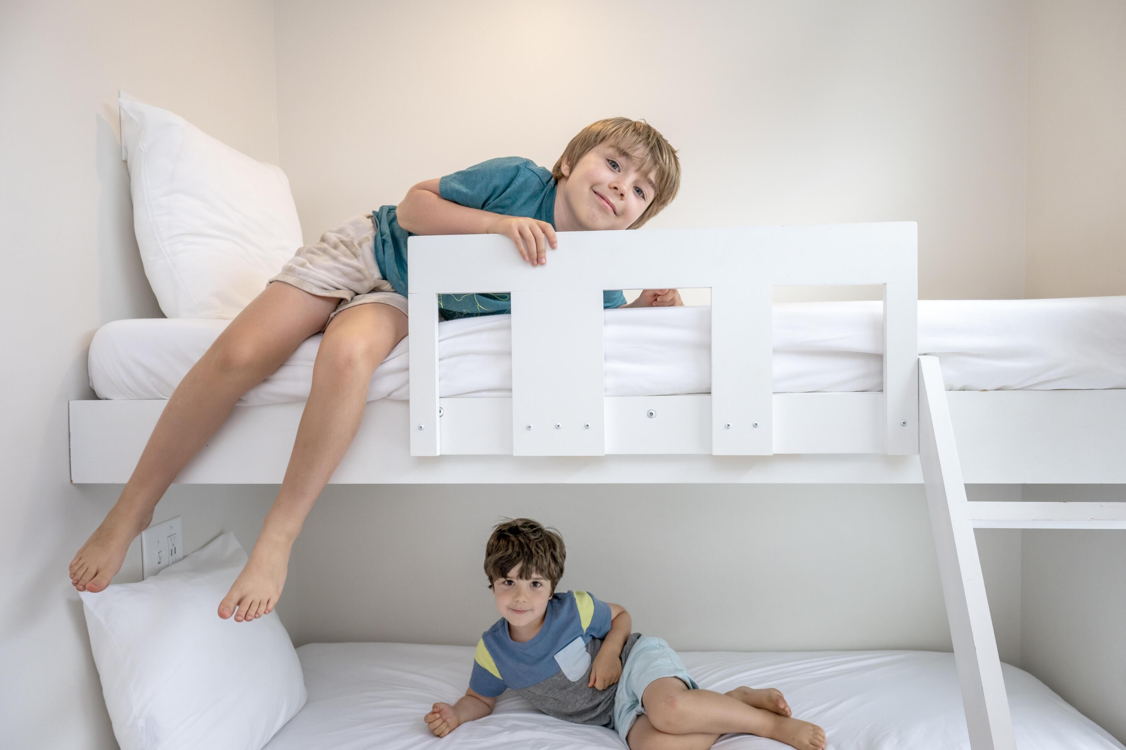 Waterfront Bungalow On Chincoteague Bay (Va)! - Waterfront Bungalow With Two Bedrooms - Chincoteague, VA