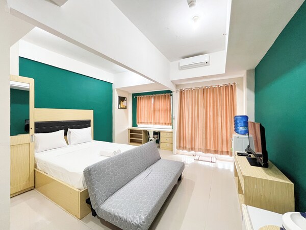 Spacious Studio Room At Vida View Makassar Apartment - Makassar