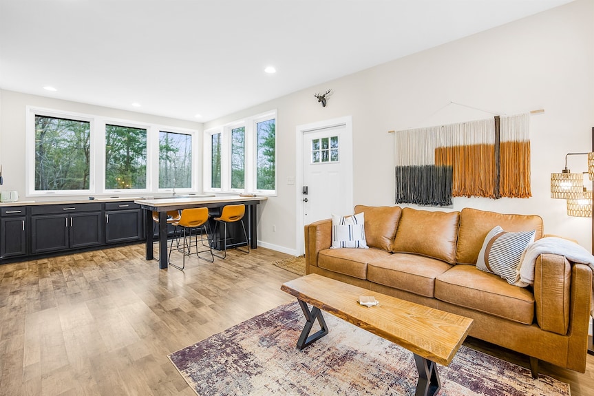 Couples Retreat, Yard Games, Firepit, Paddleboards - Lake Norman, NC