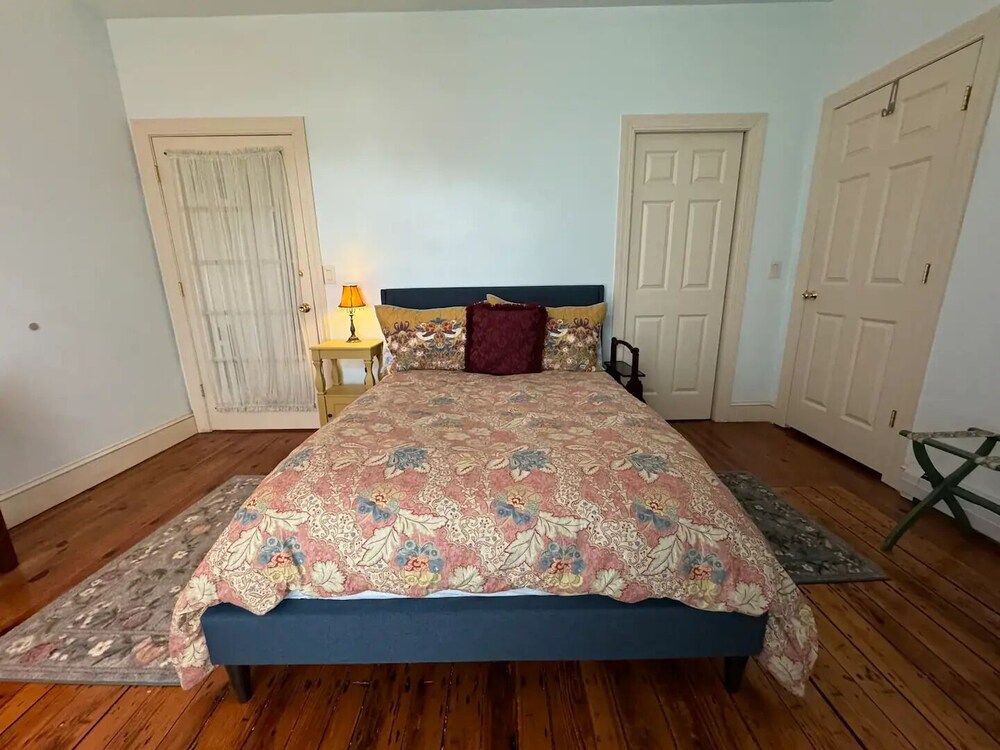 Barnaby Castle Carriage House - Providence | Vrbo