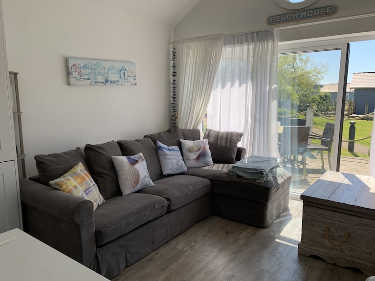 Sand Dollar (New For 2024) - A Beach House That Sleeps 5 Guests In 2 Bedrooms - Filey