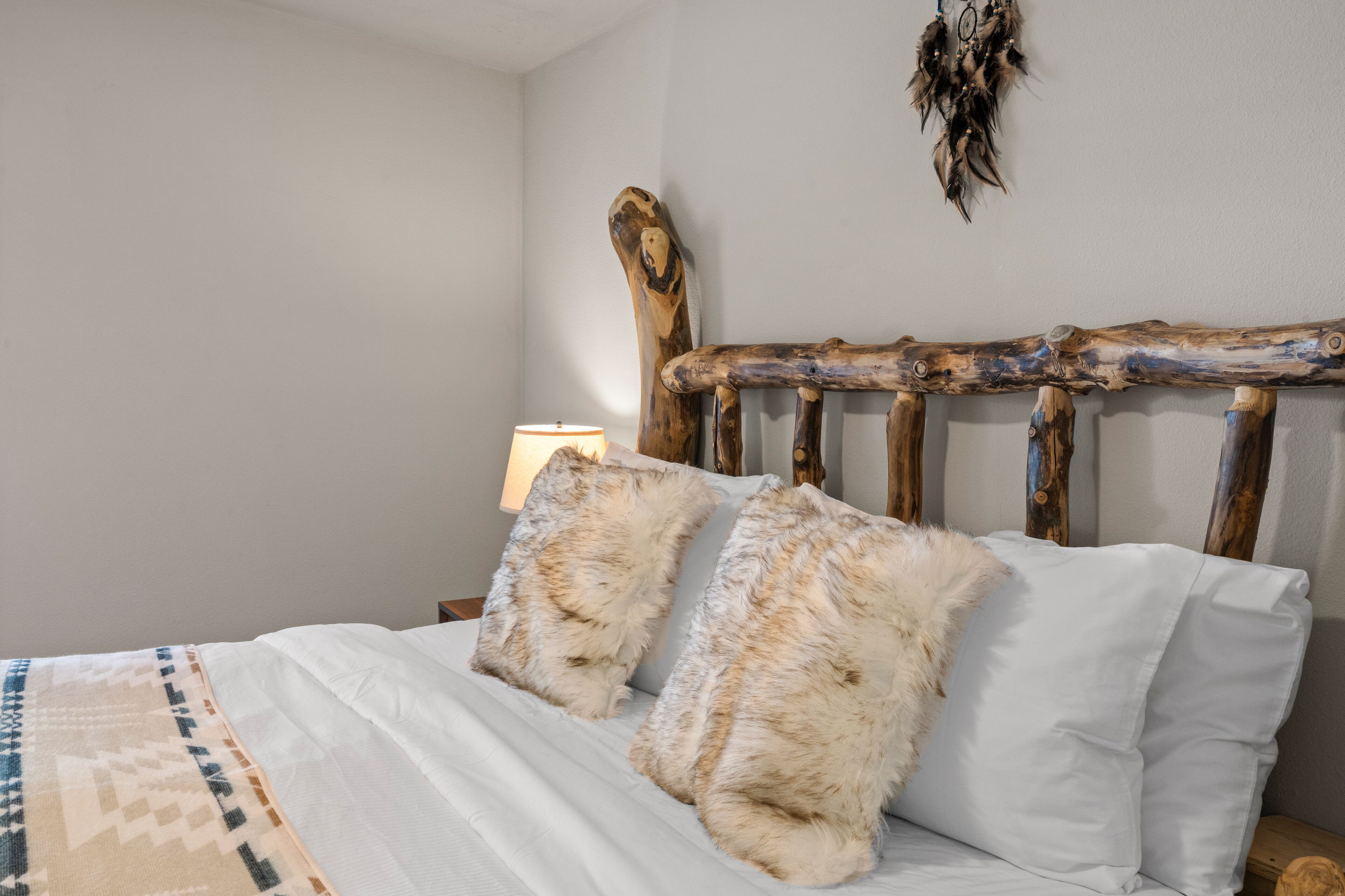 Casa | 3 quartos, edredons de pluma, berço de viagem, Wi-Fi de cortesia