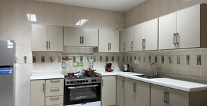 Apartamento design, 2 quartos | Cozinha privada | Chaleira elétrica