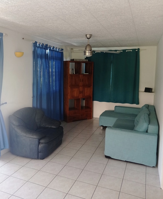 Maison De Vacances 3 Chambres Avec Piscine Et Accès Mer - Polynésie française