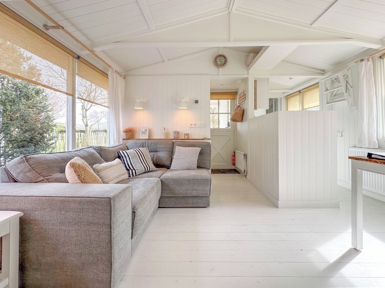 Design Beachhuisje Met Tuin Nabij Het Strand - Groote Keeten