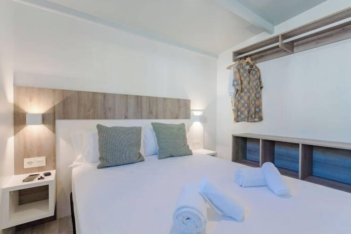 Wi-Fi de cortesia, roupa de cama