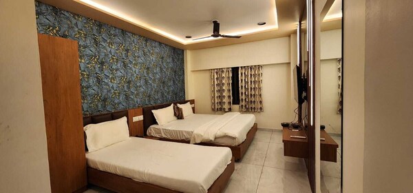Hotel Best Elegence - Gandhinagar