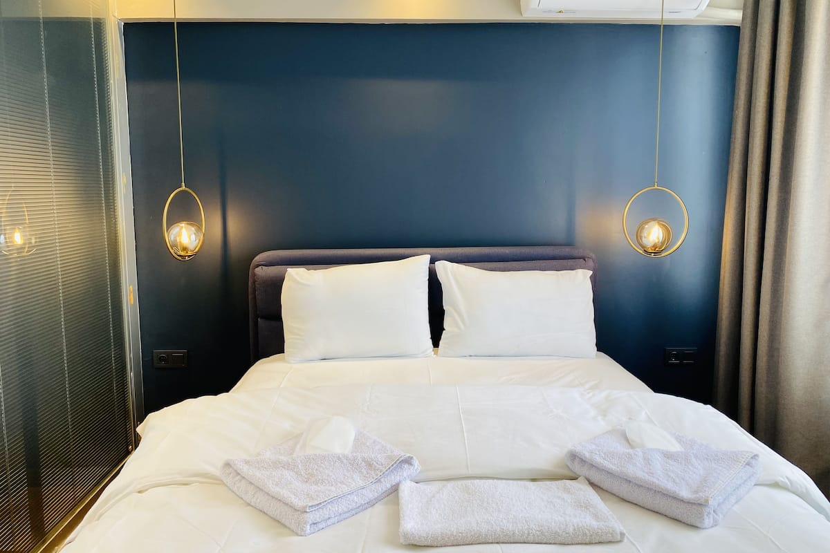 Quarto Básico | 1 quarto, roupa de alta qualidade, camas de colchão Select Comfort