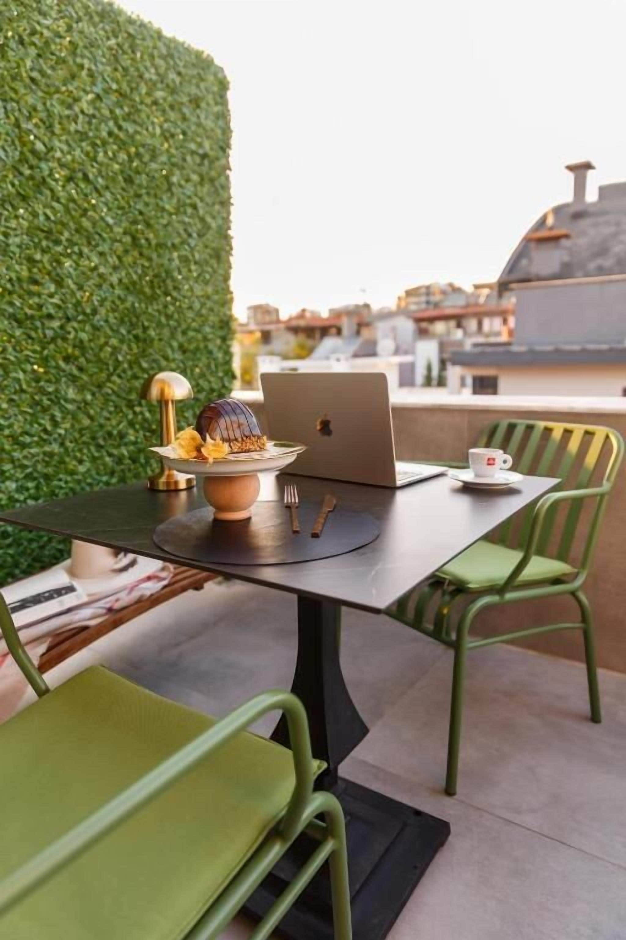 Quarto Duplo Superior, banheira de hidromassagem | Terraço/pátio interior