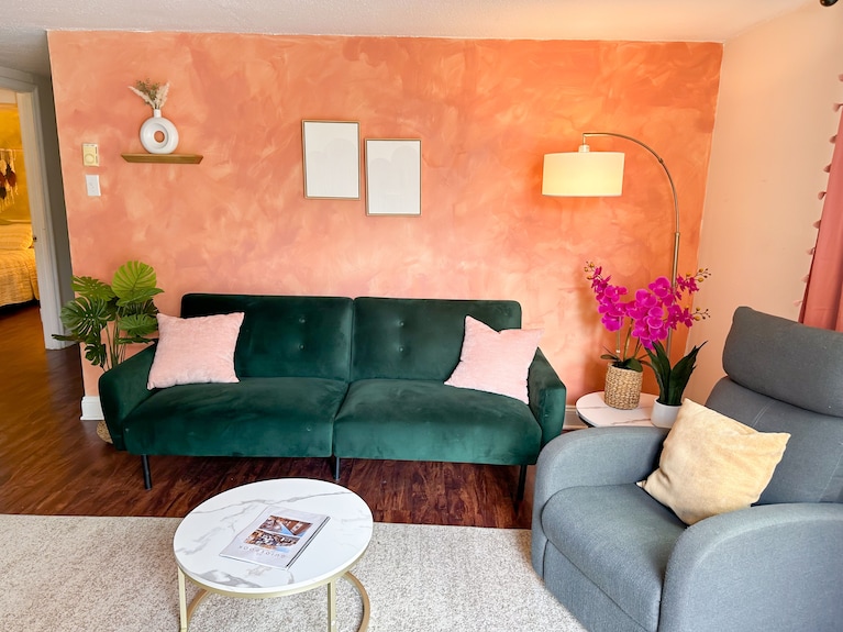 2 Bedroom Apartment: 10 Minute Drive To Ut, Convention Center,downtown Knoxville - Knoxville