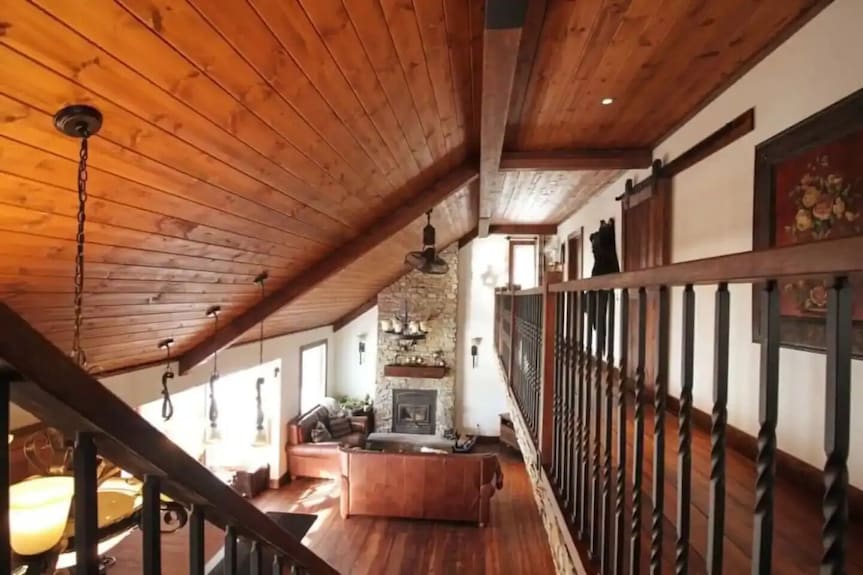 Magnifique Updated Lakefront Chalet (Citq #300310) - Quebec