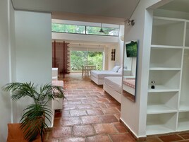 Suíte estúdio família | Frigobar, cofres nos quartos, cortinas blackout, berços grátis