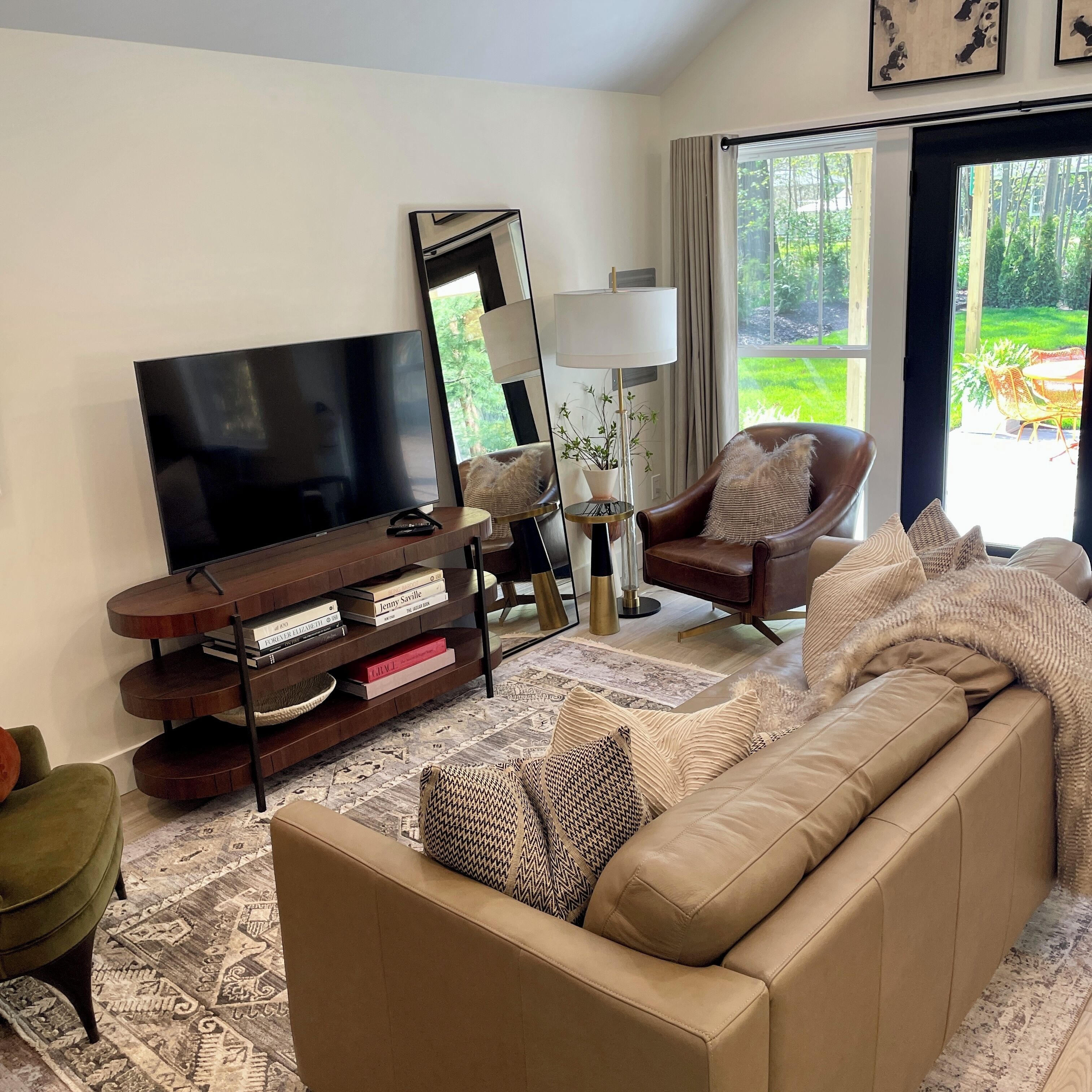 A Step Away: The Rendezvousall New, Walk To Town - Holland