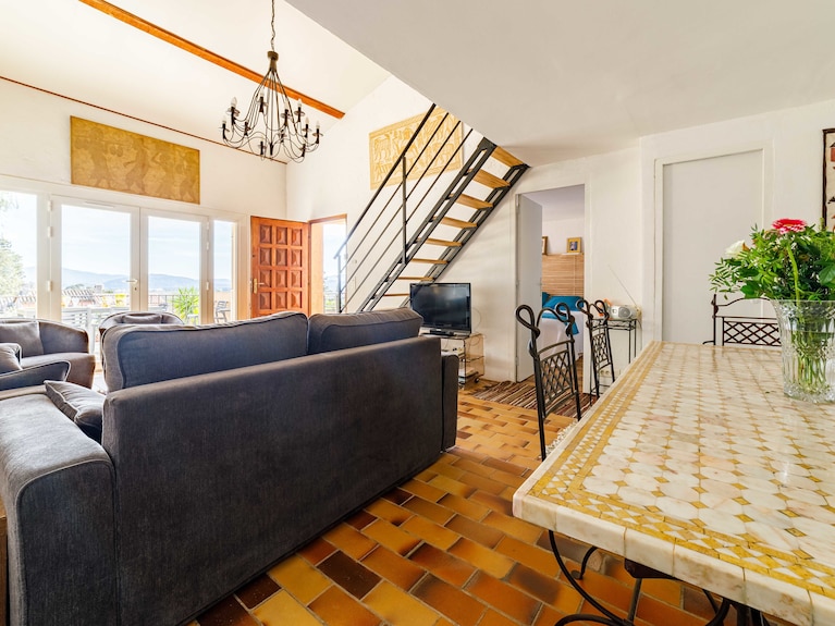 Maison Mitoyenne Spacieuse Avec Jardin Et Terrasse - Grimaud