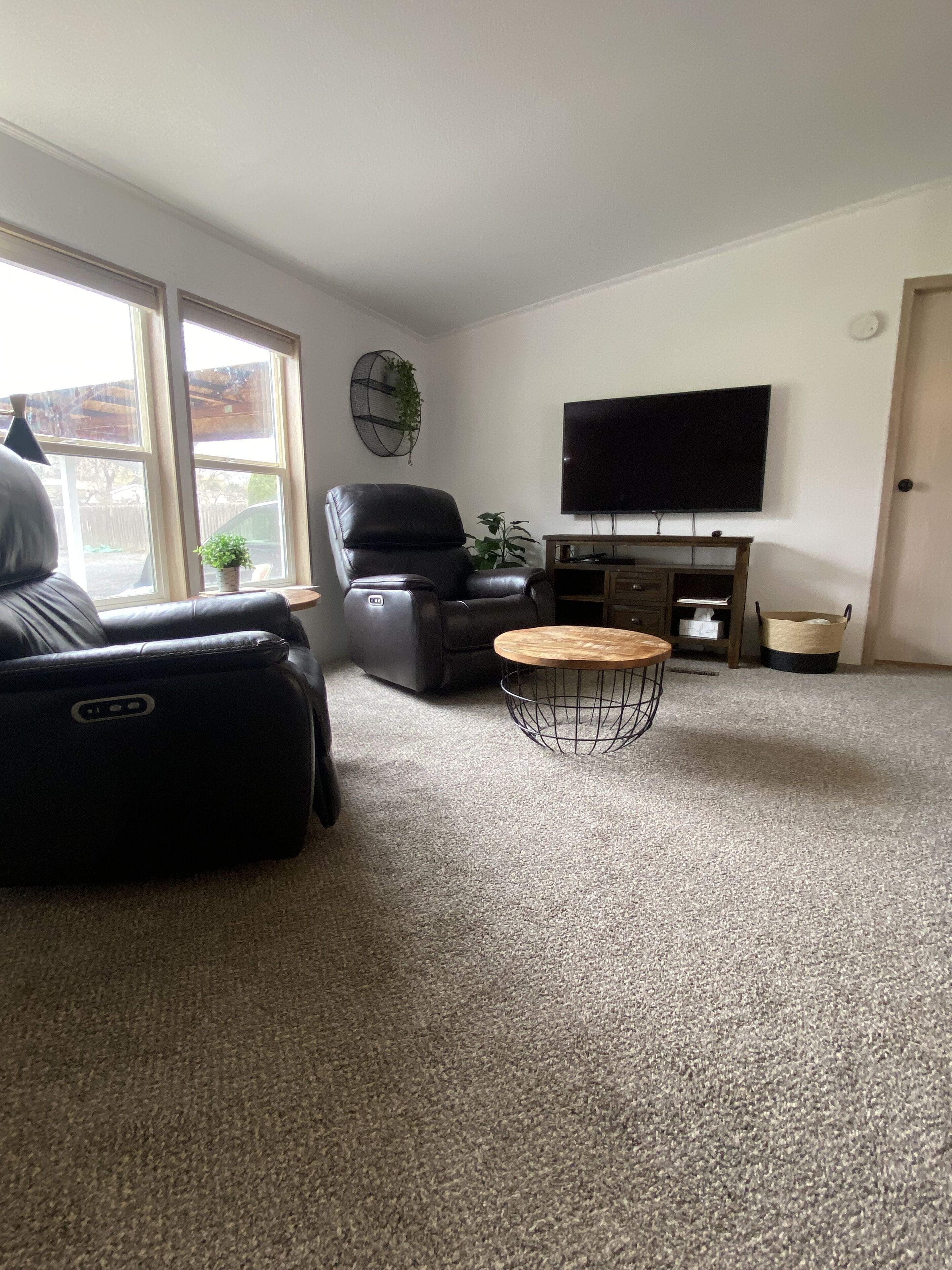 Super Clean, Cozy 3 Bedroom 2 Bath, Sleeps 6 Close To Hereth Park - Lewiston