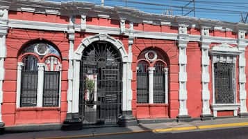 Fachada da propriedade
