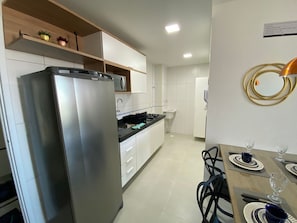 Geladeira, cooktop, liquidificador