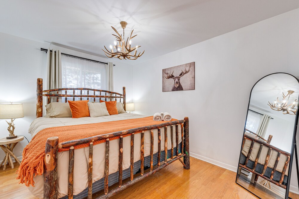 Game Room & Fire Pit: Chic Pocono Pines Home! - Pocono Pines | Vrbo