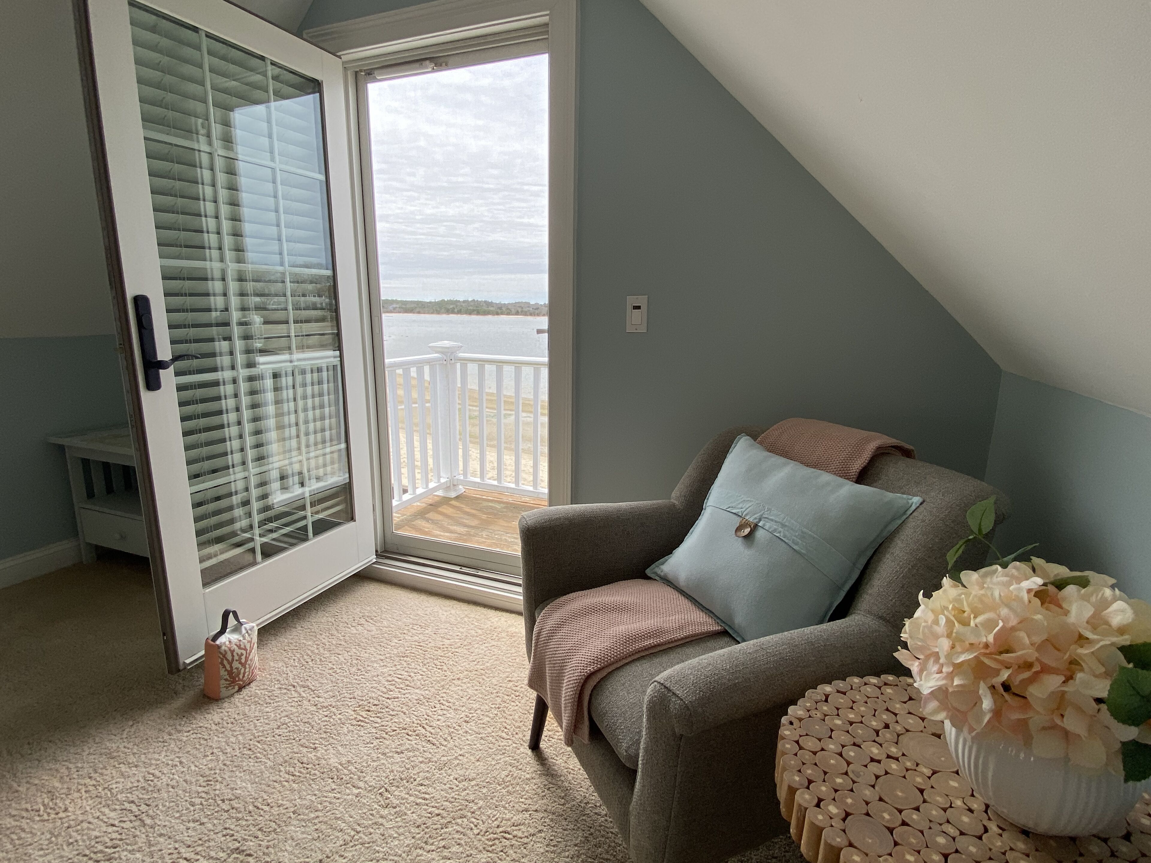 Belle Of The Beach: 30 Feet To Gorgeous Private Beachfront Home Sleeps Up To 13 - Wareham, MA