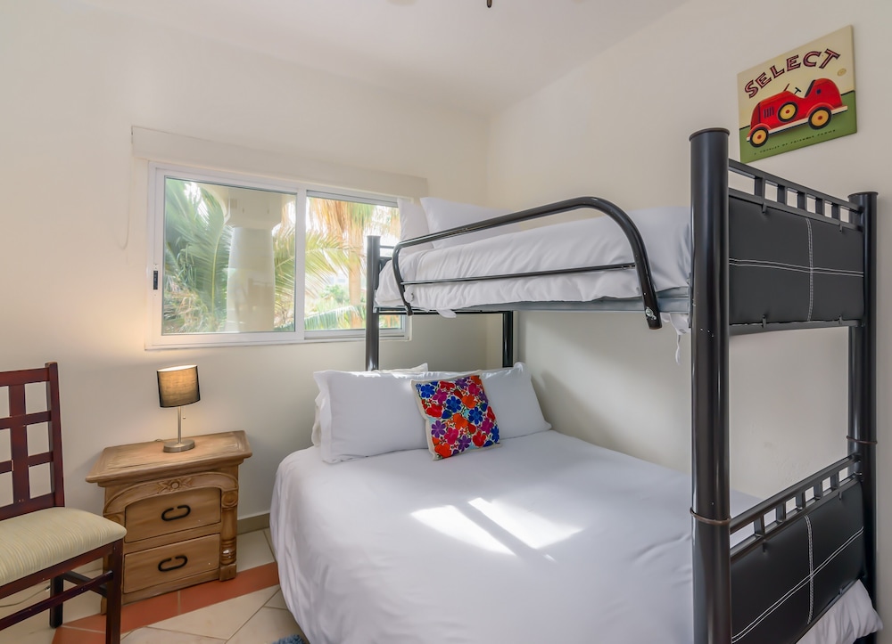 Premier Top Floor Corner 3 Br @ Las Olas Best Views Of Surf, Steps From The Sand - San José del Cabo