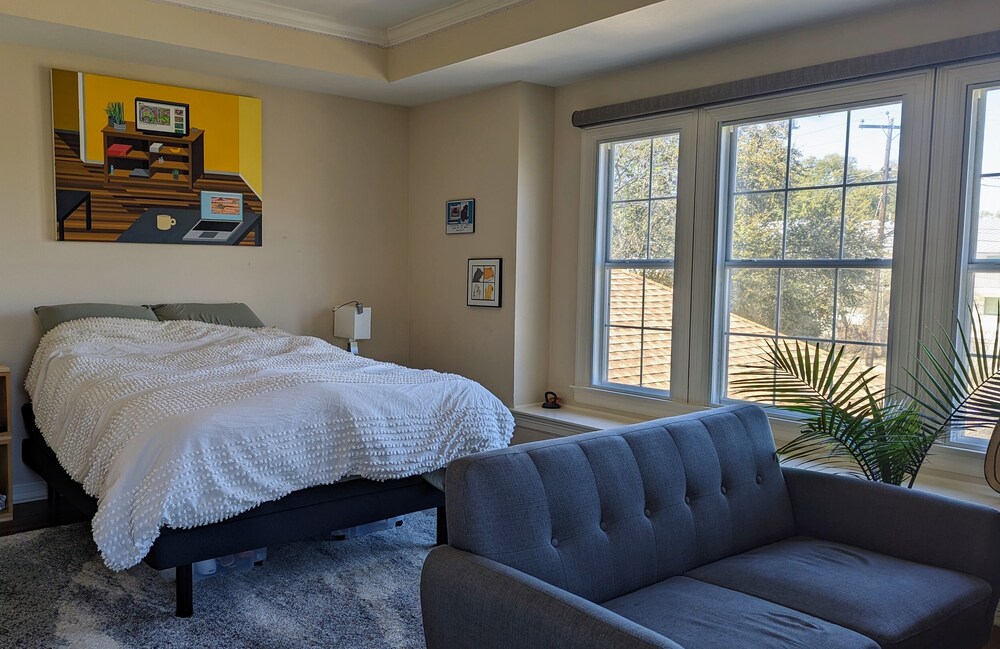 Walk to downtown Austin from an artistic two-story condo - Austin | Vrbo