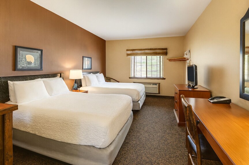 Experience The Rustic Elegance Of Stoney Creek! Heated Pools | 2 Units - Columbia