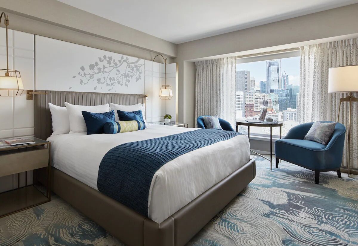 Contemporary Stay With Extraordinary On-site Dining And Entertainment - San Francisco, CA
