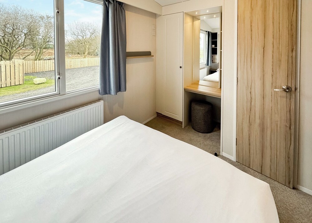 12ft-wide Caravan Situated In A Coastal Position. - Dumfries and Galloway