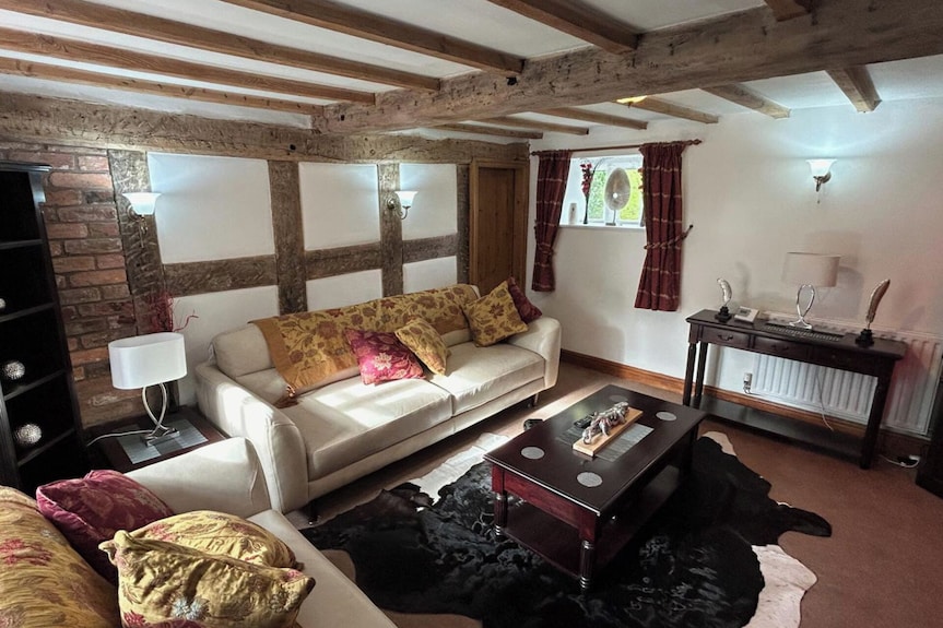 Farmhouse-sleeps 6-near Alton Towers/peak Dist - Leek