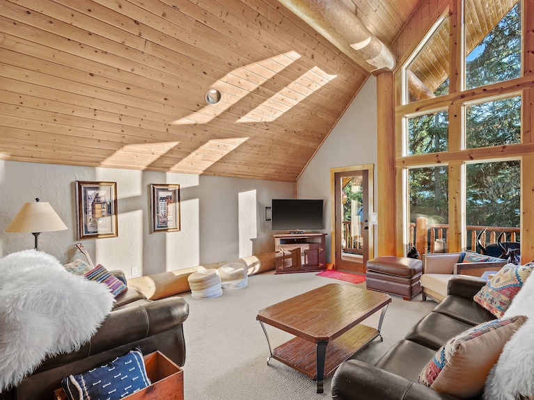 Cozy Ski Retreat In Govy W/ Hot Tub And Outdoor Sauna - Oregón