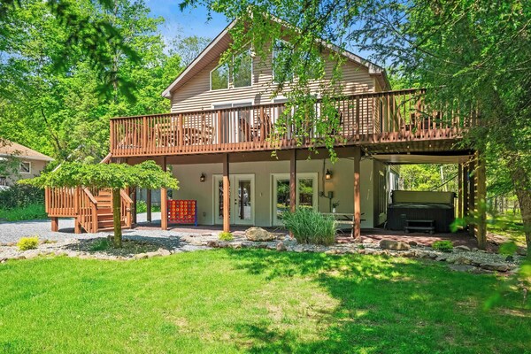 Mews Mountain House By Avantstay Walk To Beach, Hot Tub, Game Room - Pennsylvania