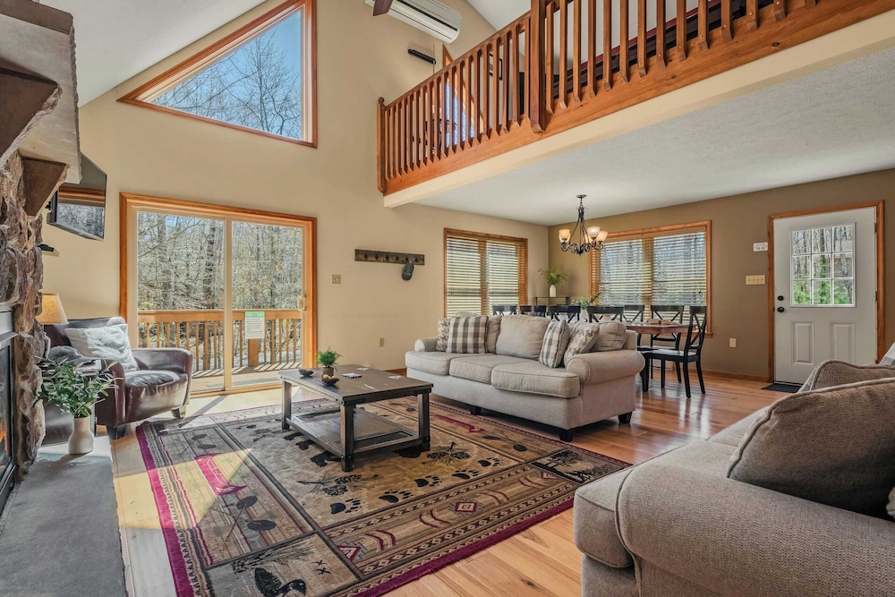 Hickory Haven By Avantstay Hot Tub, Game Room, Theater, Deck - Jim Thorpe, PA