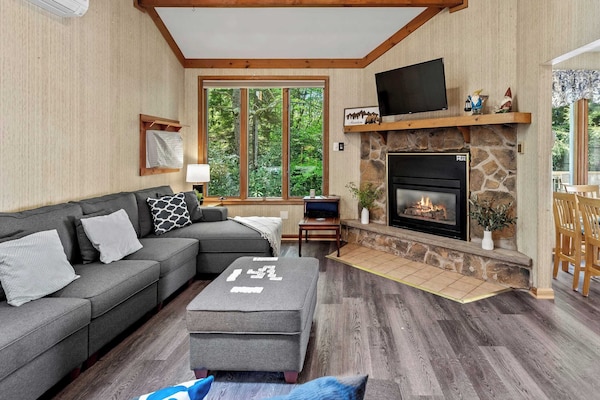 Harmony Ridge By Avantstay Fireplace, Large Deck & Forest Views - Pennsylvania