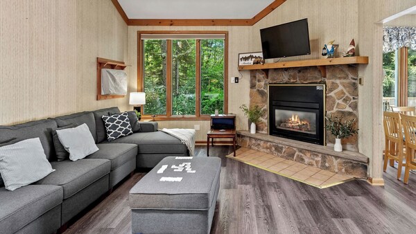 Harmony Ridge By Avantstay Fireplace, Large Deck & Forest Views - Pennsylvania