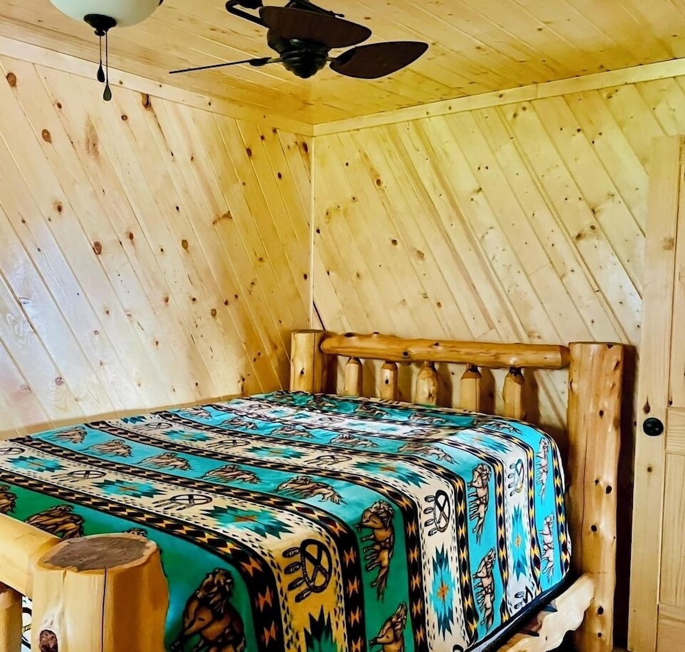 New Braunfels - Deer Haven Cabin - New Braunfels, TX