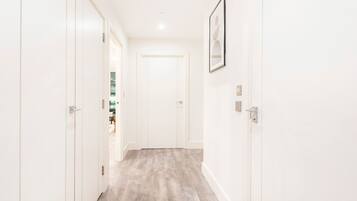 Apartamento Cidade | 2 quartos, com decoração personalizada, com mobília individualizada