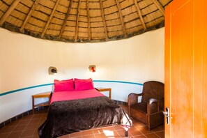 Quarto Duplo Standard, vista para a praia | Roupa de cama fornecida