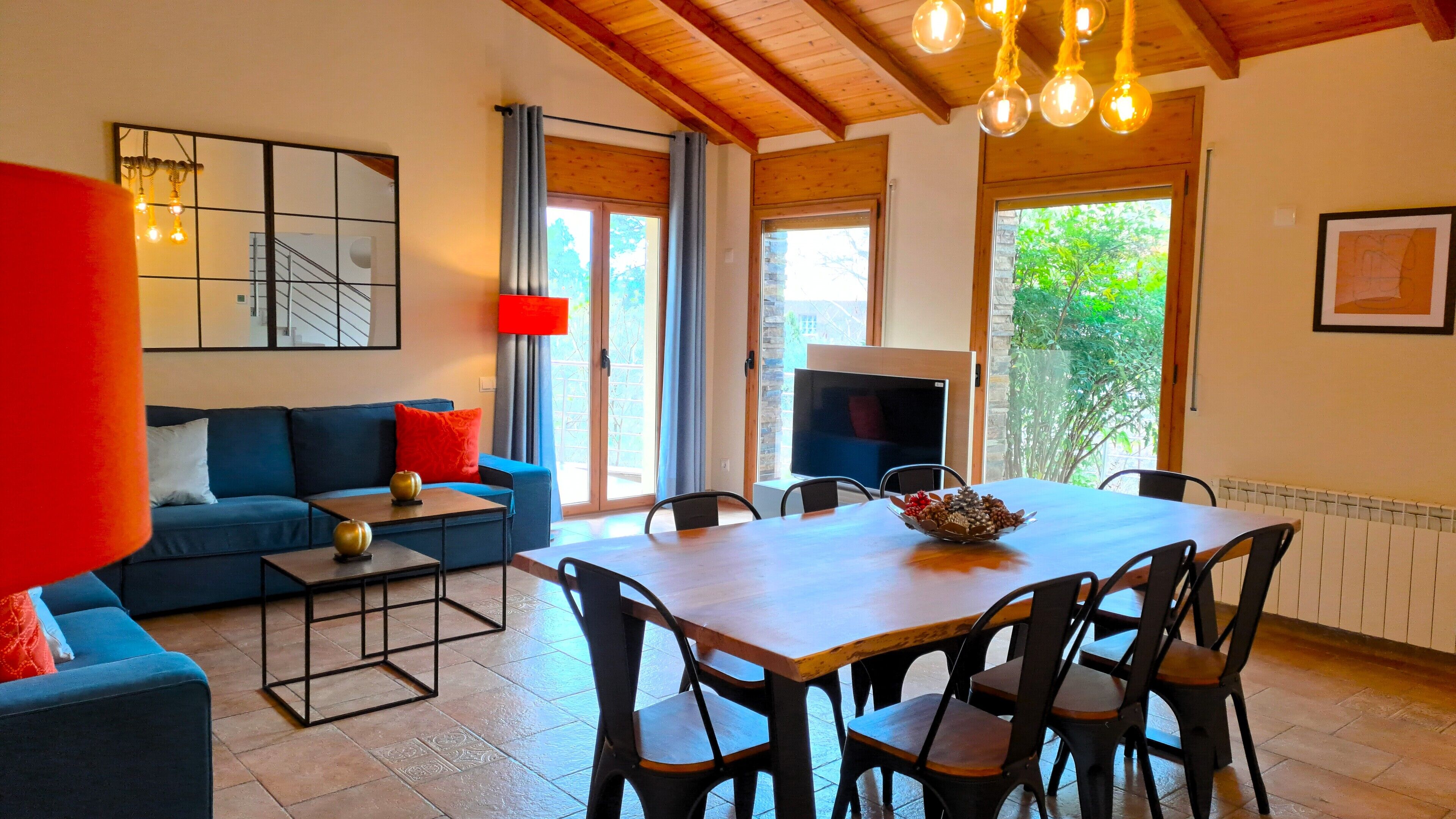 Tres Teulades 8+1 Rodeada De Plantas, Arboles Y Tranquilidad - Sallent